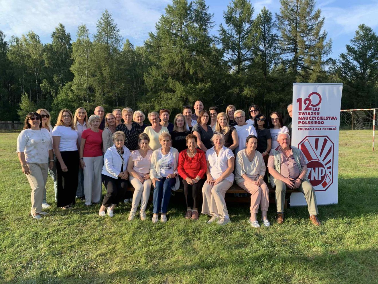 PRZYGOTOWANIA DO OBCHODÓW 100-LECIA ISTNIENIA ZNP W POWIECIE - Kurier ...